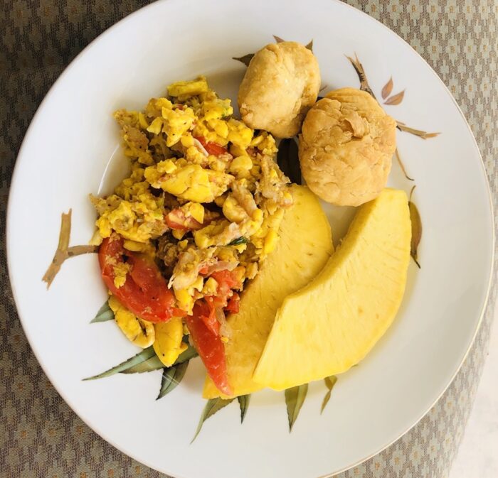 HOW TO COOK ACKEE AND SALTFISH—JAMAICA'S NATIONAL DISH - Meobachi ...